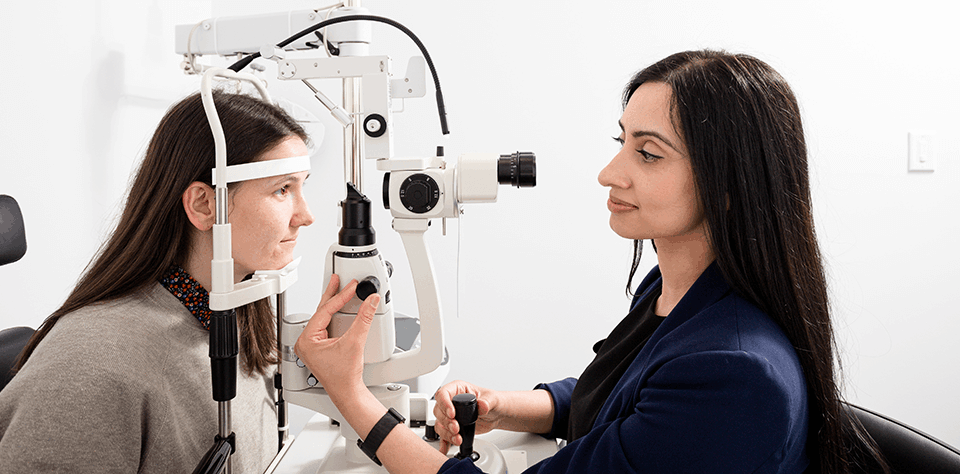 Contact lenses tips | Specsavers CA